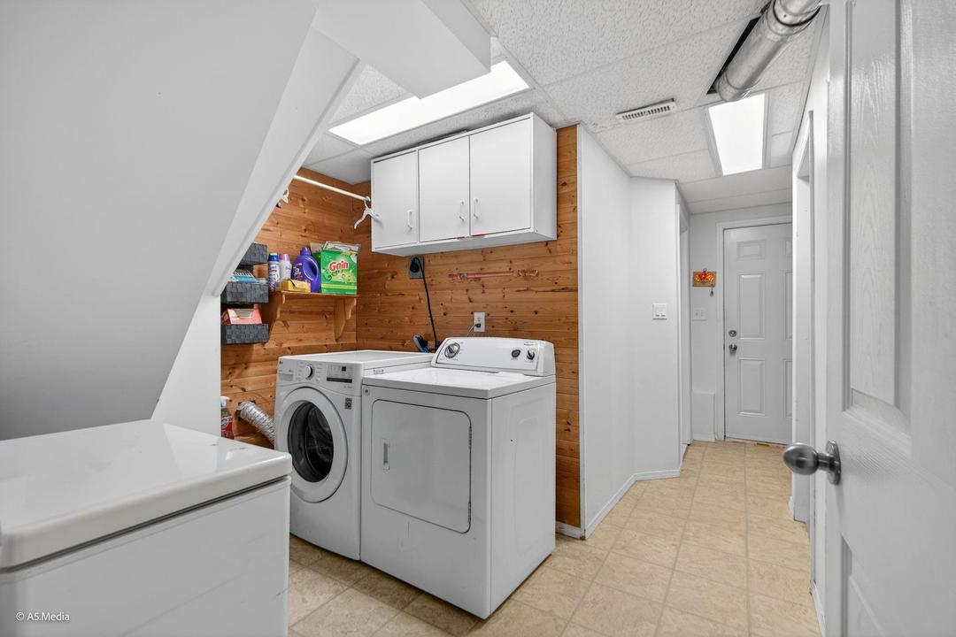 12235 80a Avenue, Surrey, BC V3W 7R8 | Zealty