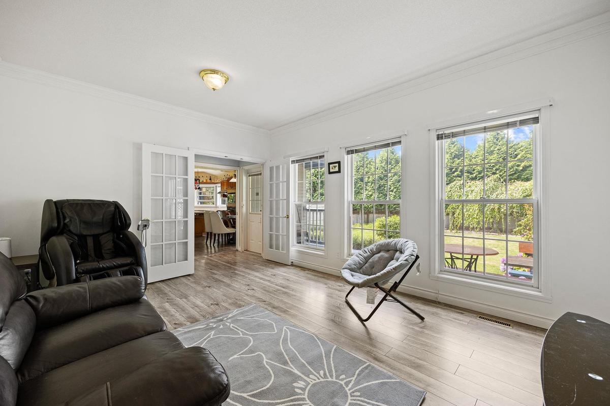 13849 20 Avenue, Surrey, BC V4A 2A1 | Zealty