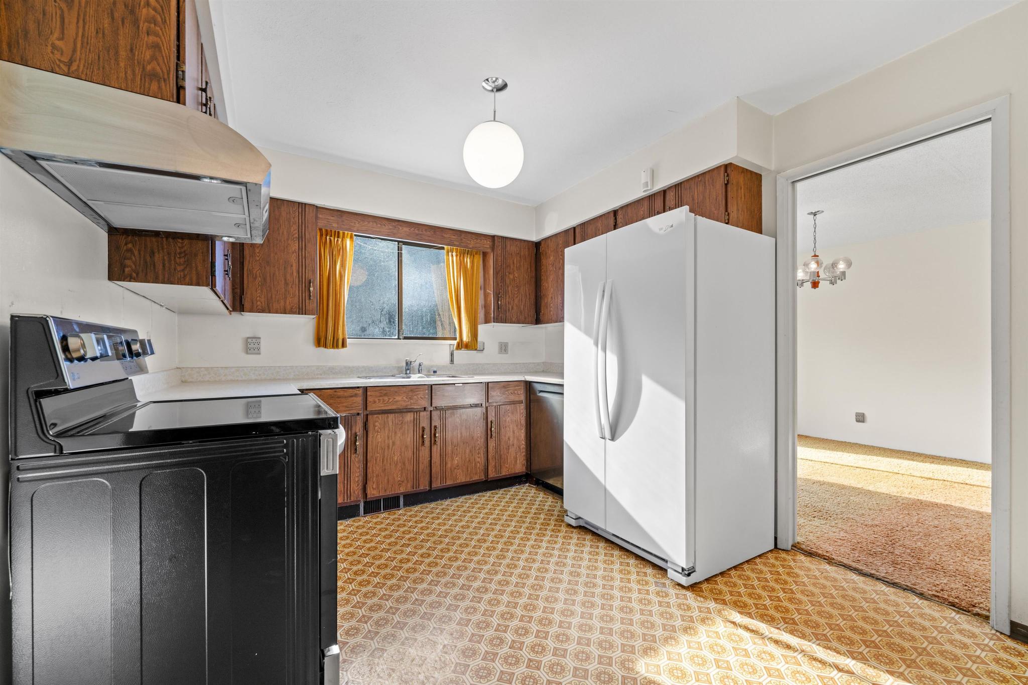 1006 Hendecourt Road, North Vancouver, BC V7K 2W9 | Zealty