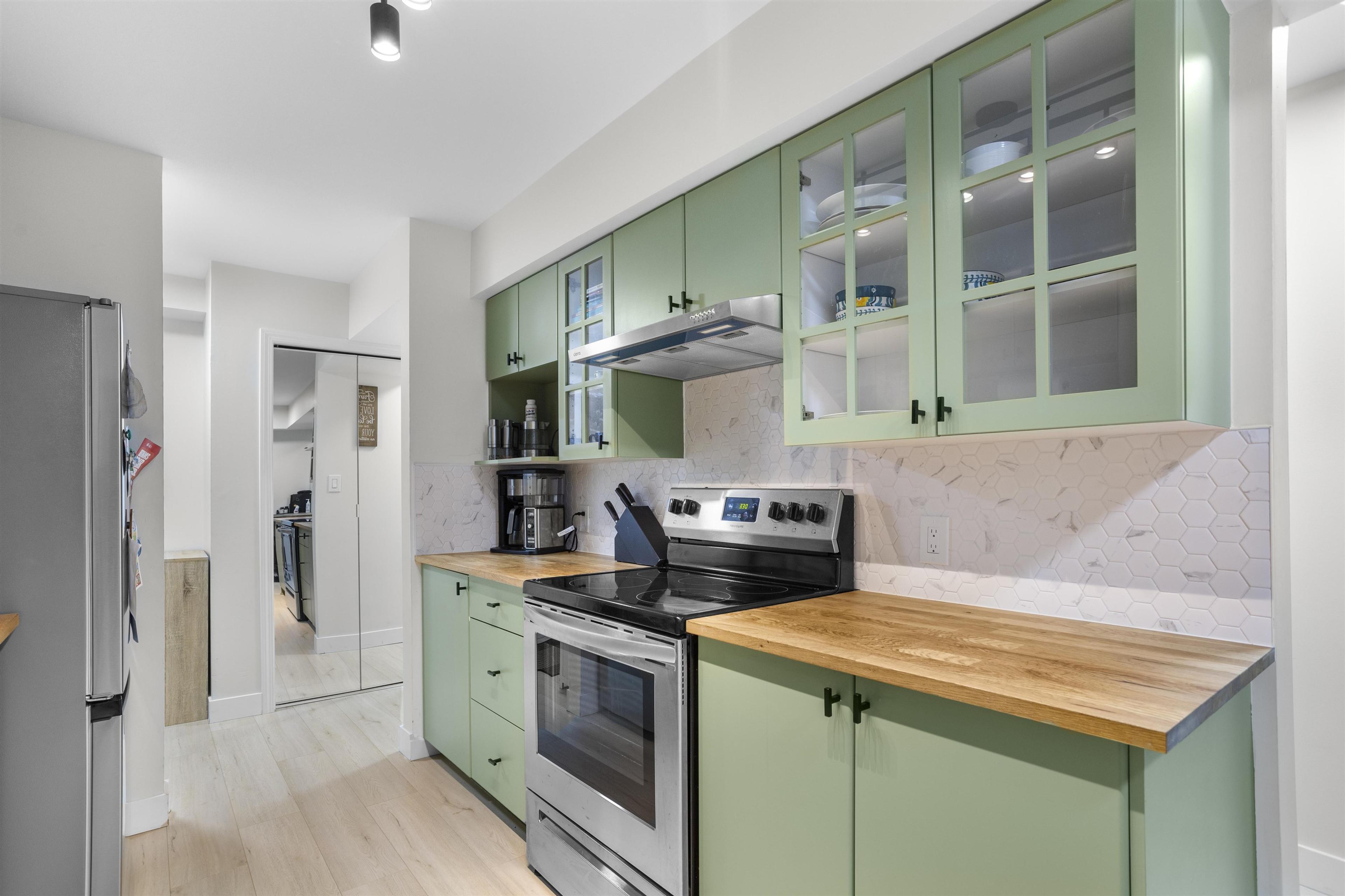 #201 22351 St. Anne Street, Maple Ridge, BC V2X 2E7 | Zealty